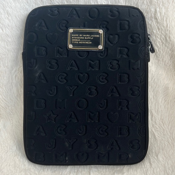 Marc By Marc Jacobs | Accessories | Preowned Marc By Marc Jacobs Black ...